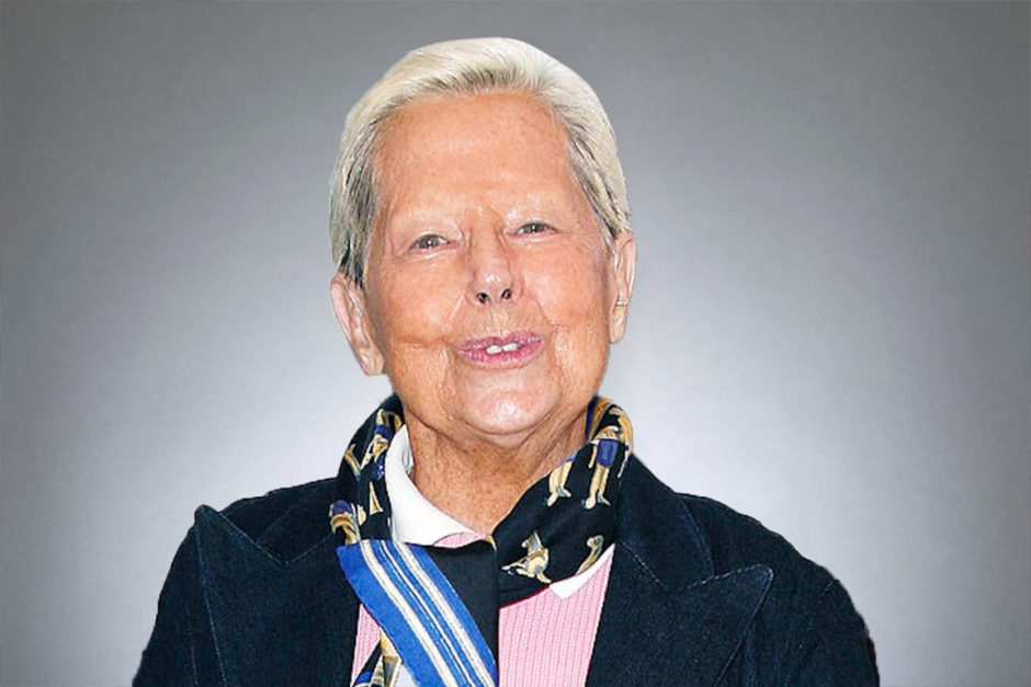 Jerry Burns Family, Daughter, Age, Wife, Married, Dies at age 94, wikipedia