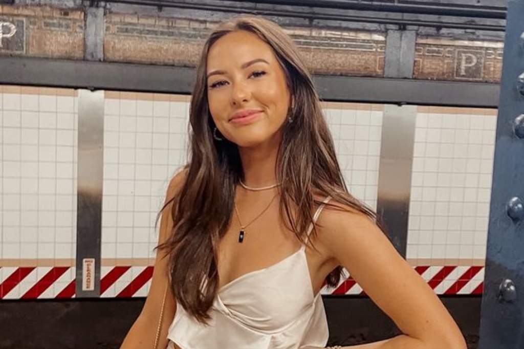 Bachelor in Paradise: Abigail Heringer Age, Is she dating? Family, Net ...