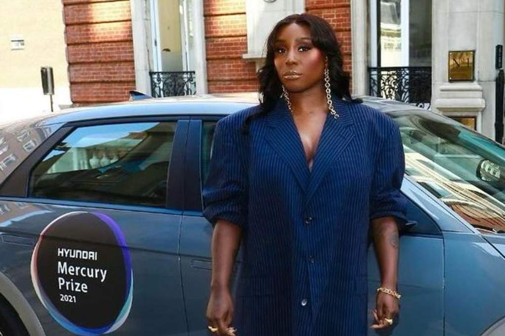 Who is Laura Mvula? Husband, Age, Net worth, What happened to her? Ex ...