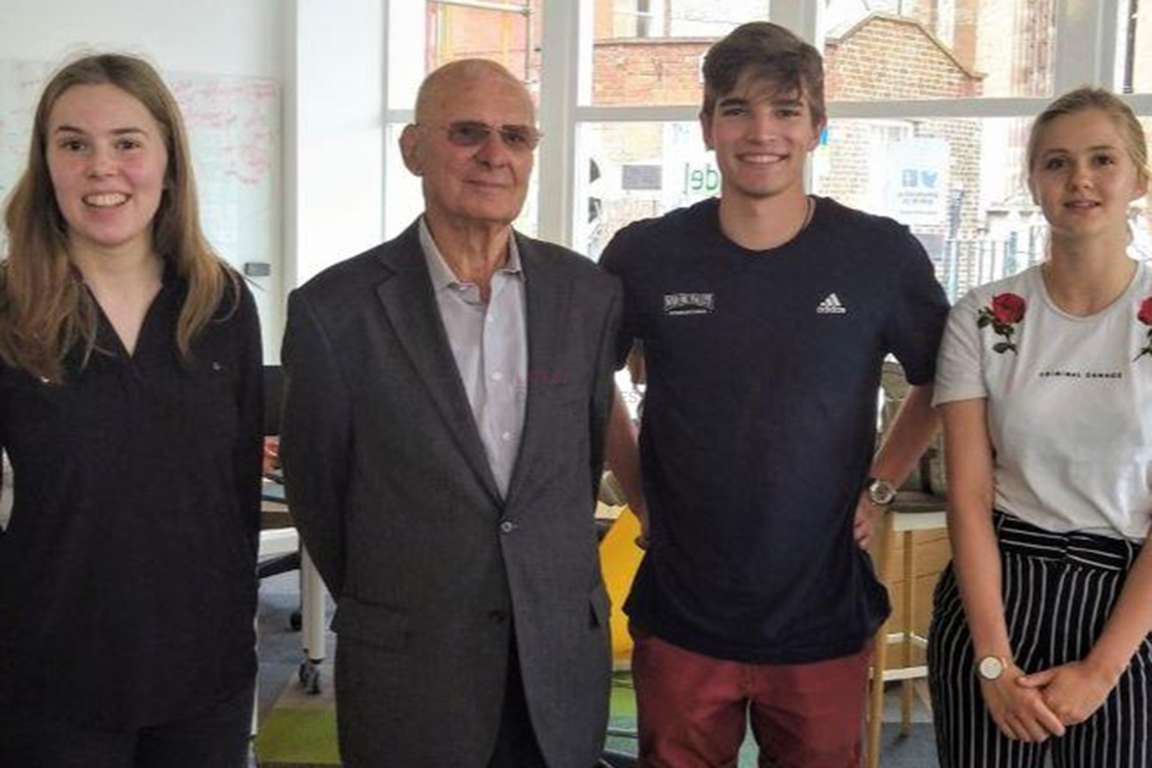 Who was Lady Joan Malpas? Age Family, How Old was the Wife Of Sir ...