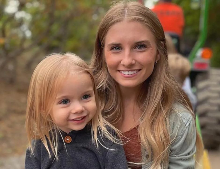 Wren Eleanor: Who Is She? The Daughter's Situation on Tiktok and Reddit ...