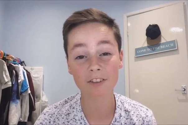 Everything about YouTuber Durv Age, Family, Birthday, Wiki, Net Worth ...