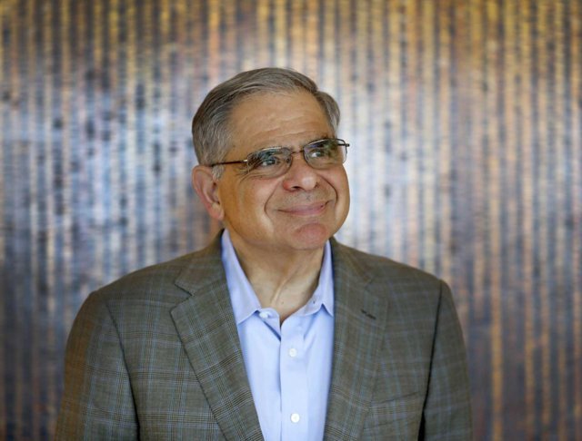Former Occidental Petroleum CEO, Stephen Chazen, dies at 76 ...