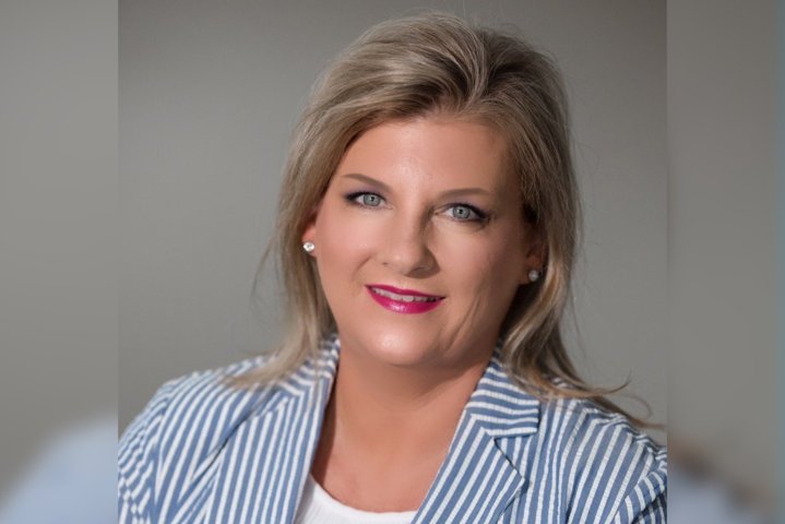 Real Estate: Denise Dyrdek Age, Husband, Birthday, Net worth, Family ...
