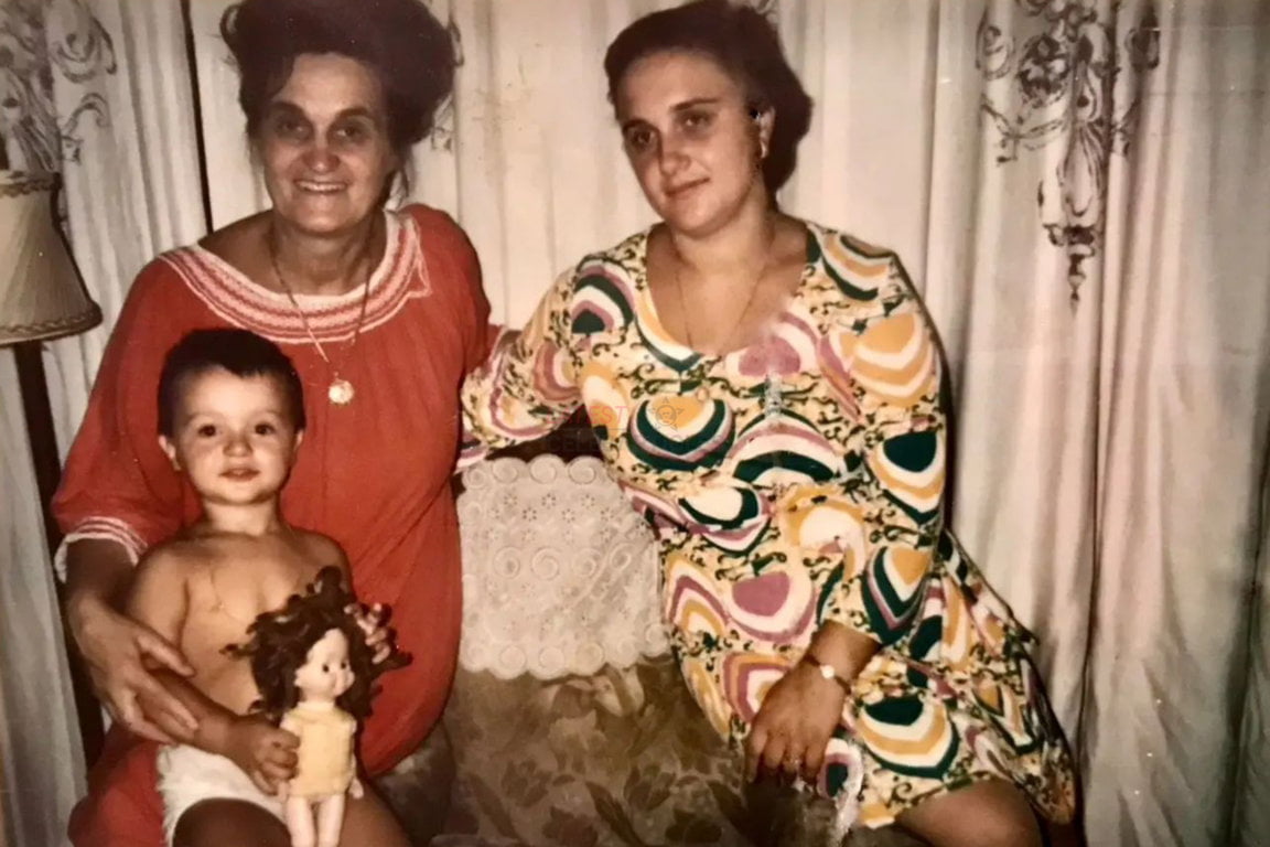 Meet Joe Bastianich and his wife Deanna Bastianich and their three ...